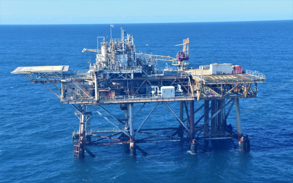 How Offshore Oil Rigs Could Offer a New Platform for Aquaculture